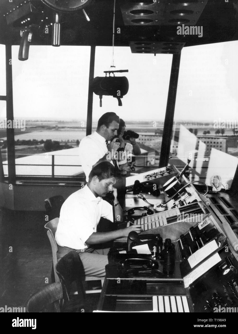 transport / transportation, aviation, control, airport control in the ...