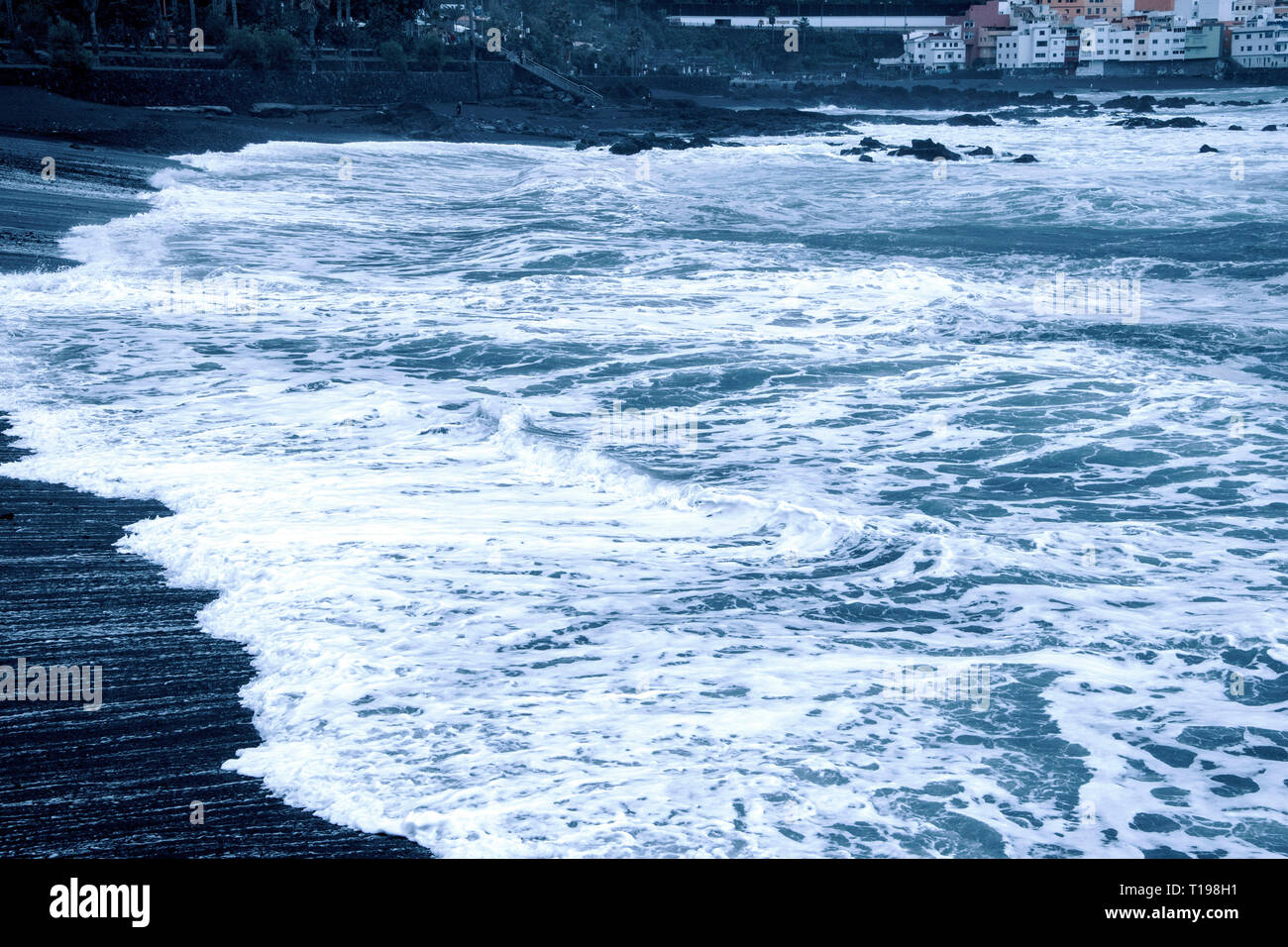 Surf on white hi-res stock photography and images - Alamy