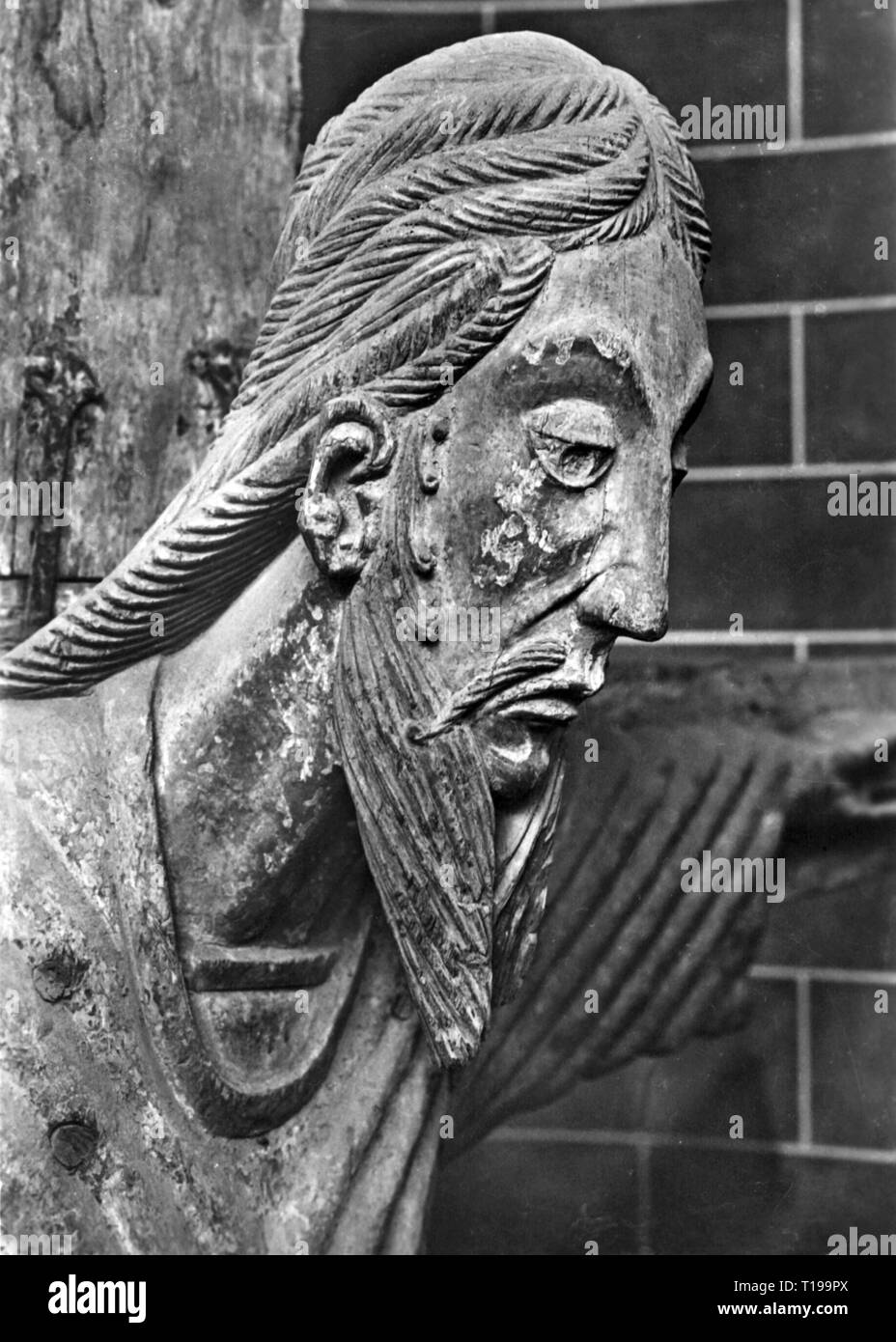 X sculpture Black and White Stock Photos & Images - Alamy