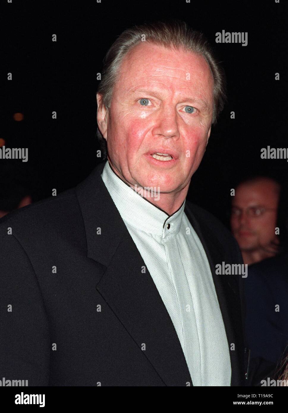 LOS ANGELES, CA. November 19, 1997: Actor JON VOIGHT at the premiere of ...