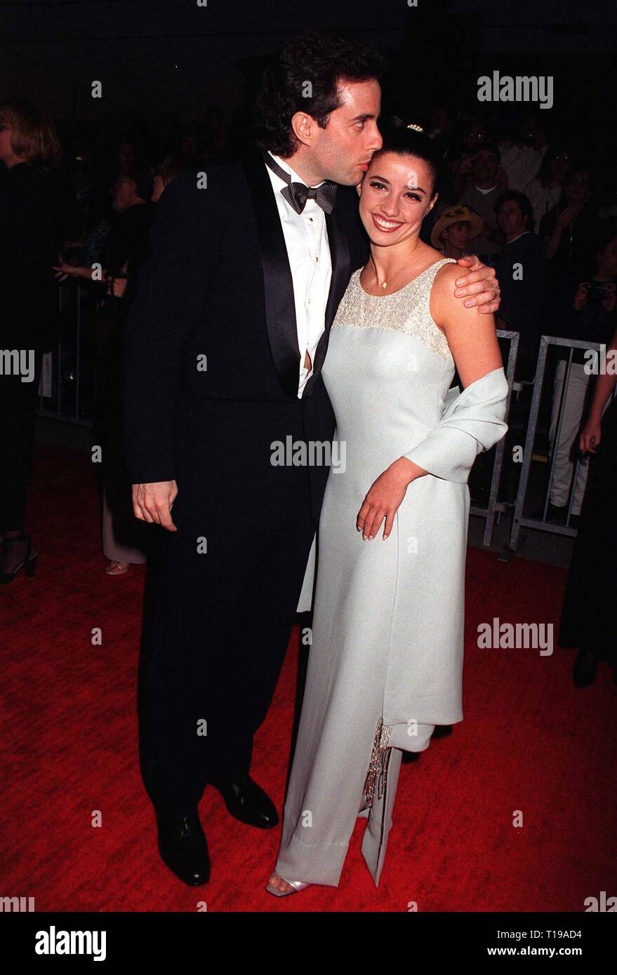 LOS ANGELES, CA. February 22, 1997: Actor JERRY SEINFELD & girlfriend ...