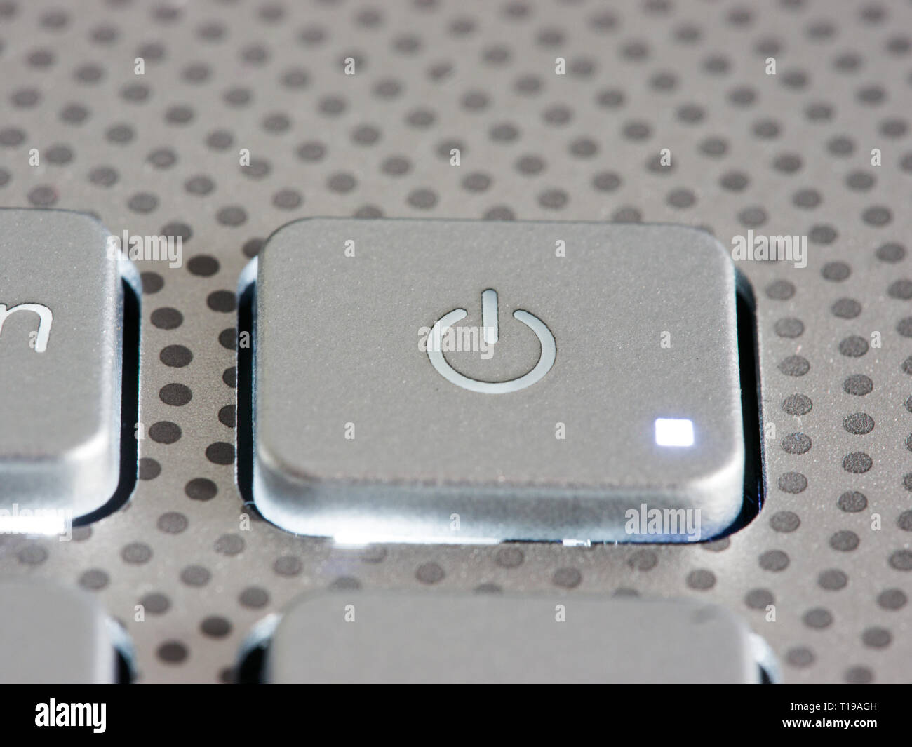 Laptop off sign hi-res stock photography and images - Alamy