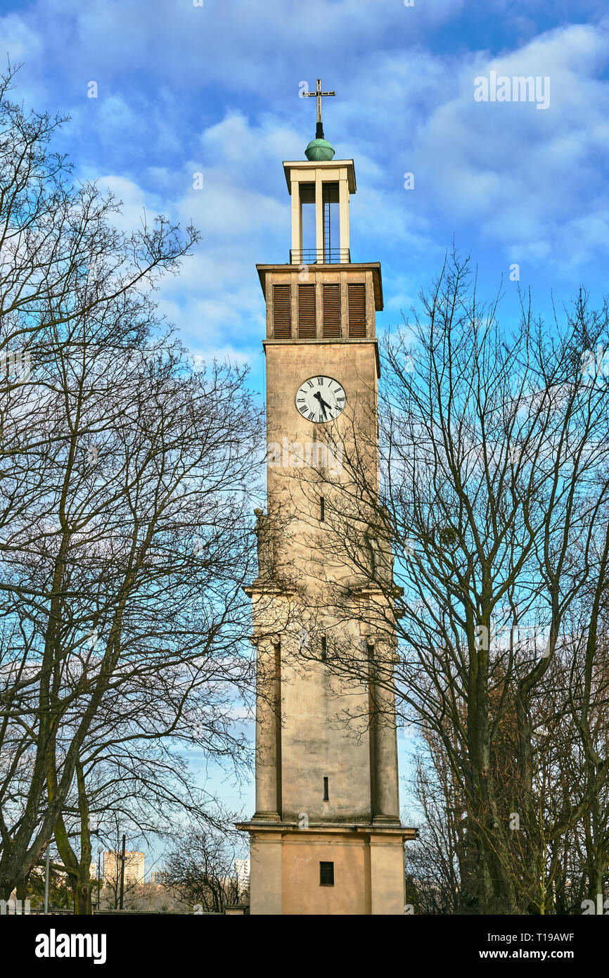 Neoclassical sculpture clock hi-res stock photography and images - Alamy