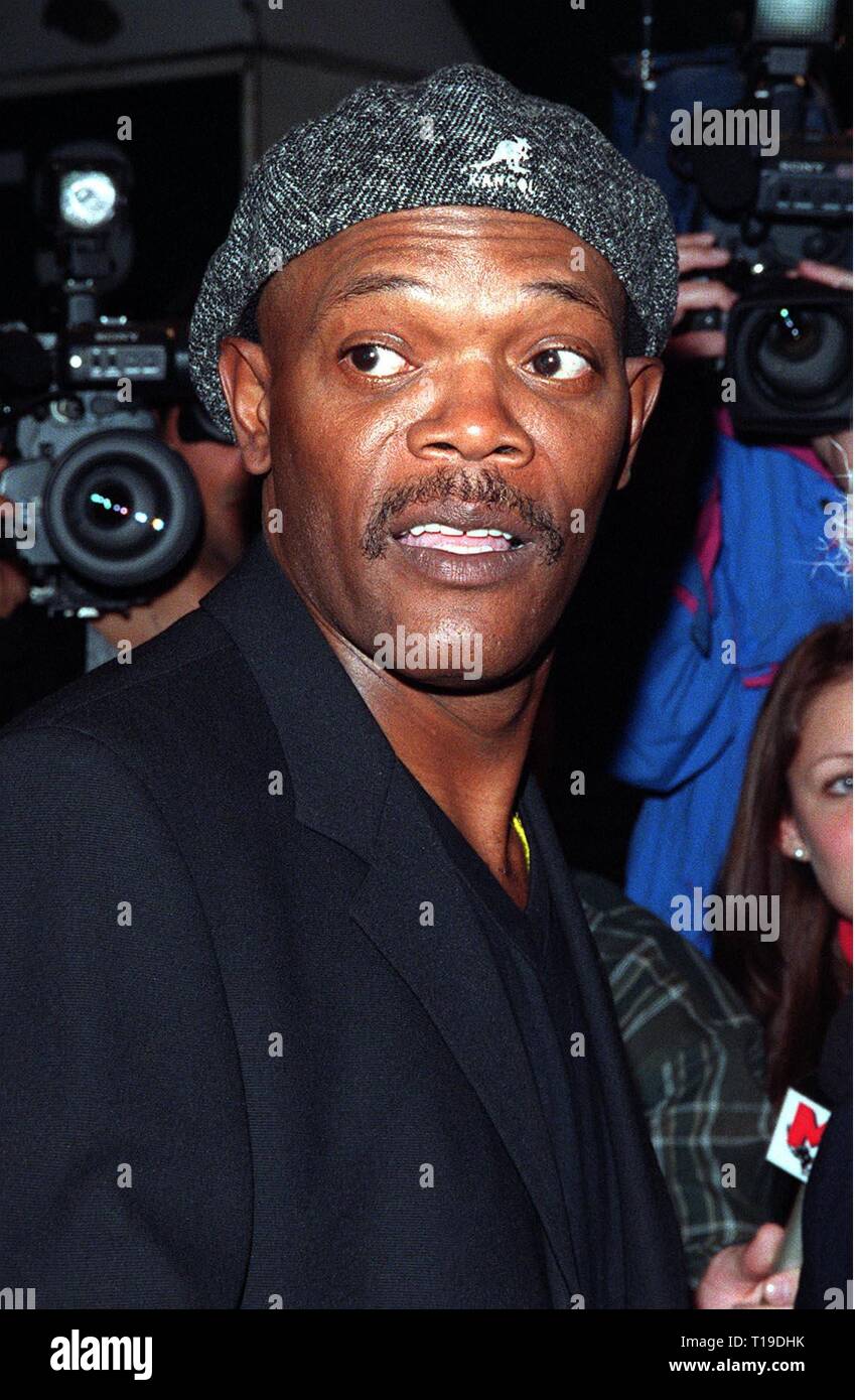 LOS ANGELES, CA - March 6, 1998: Actor SAMUEL L. JACKSON at the ...