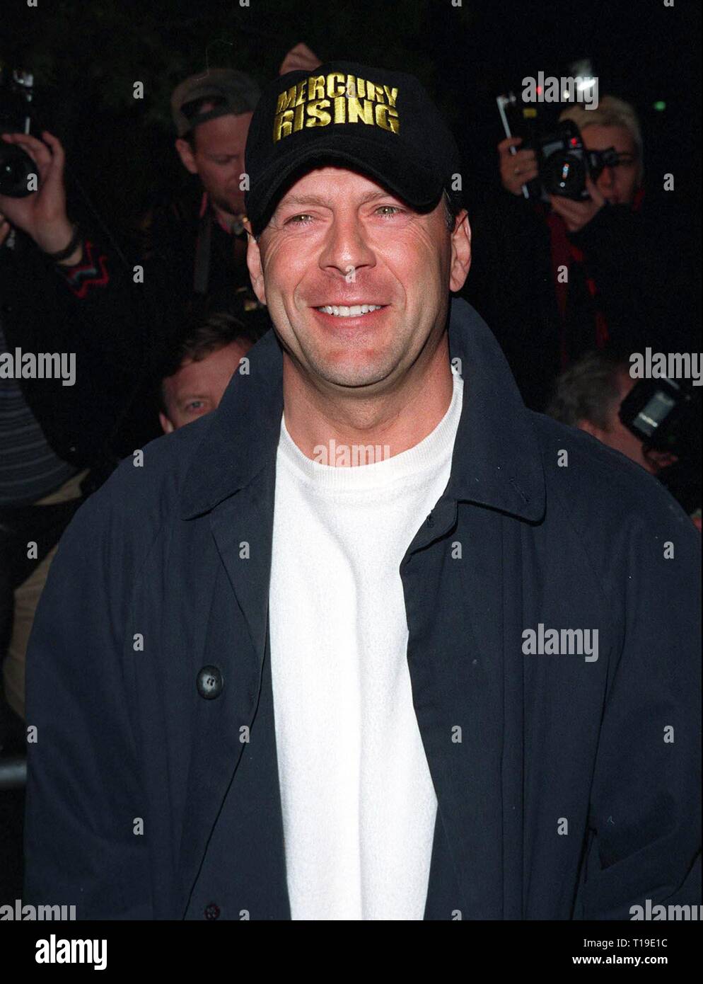 LOS ANGELES, CA - April 1, 1998: Actor BRUCE WILLIS at the premiere of ...