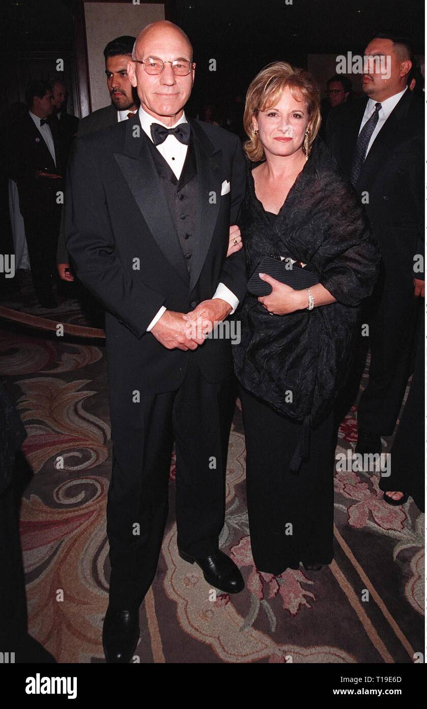 LOS ANGELES, CA - April 23, 1998: Star Trek star PATRICK STEWART & wife ...