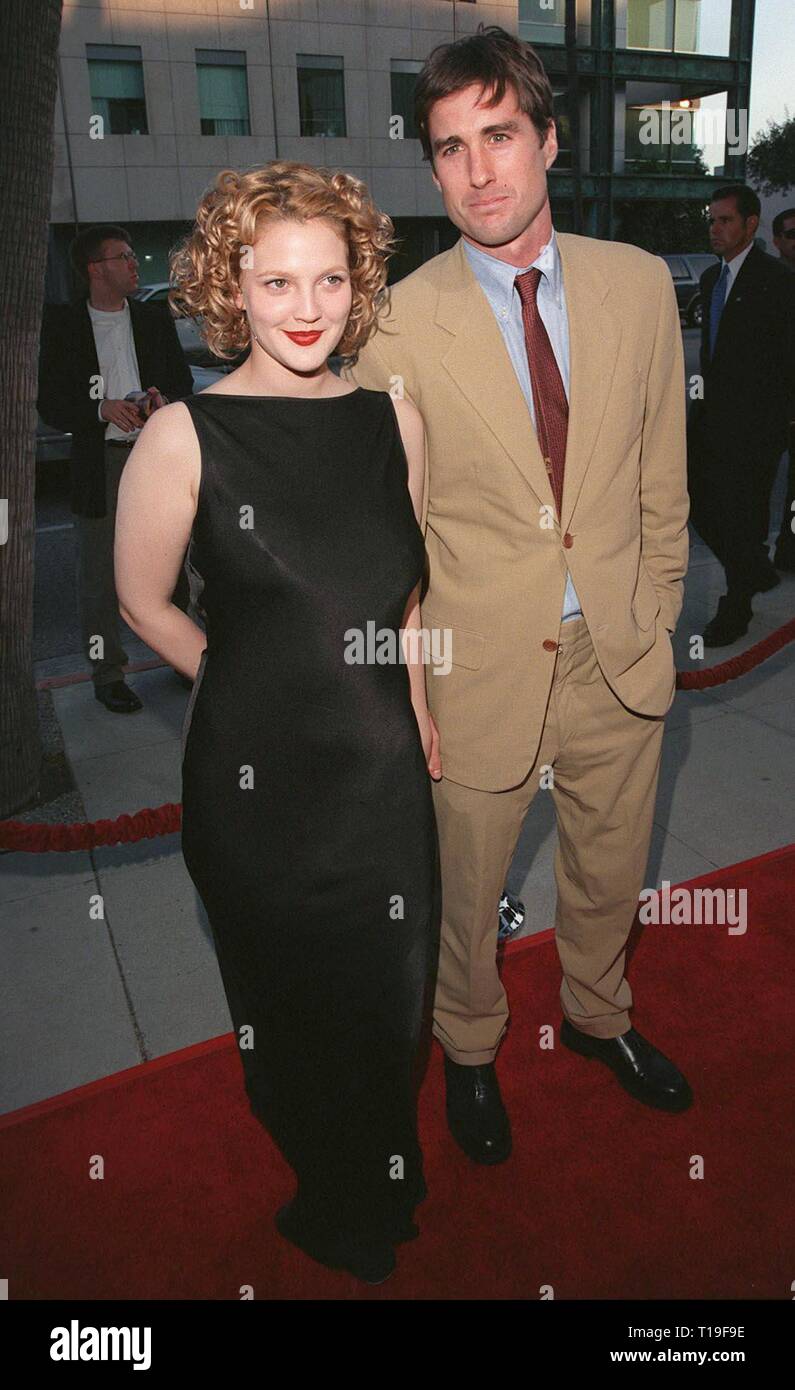 LOS ANGELES, CA - July 29, 1998: Actress DREW BARRYMORE & boyfriend ...