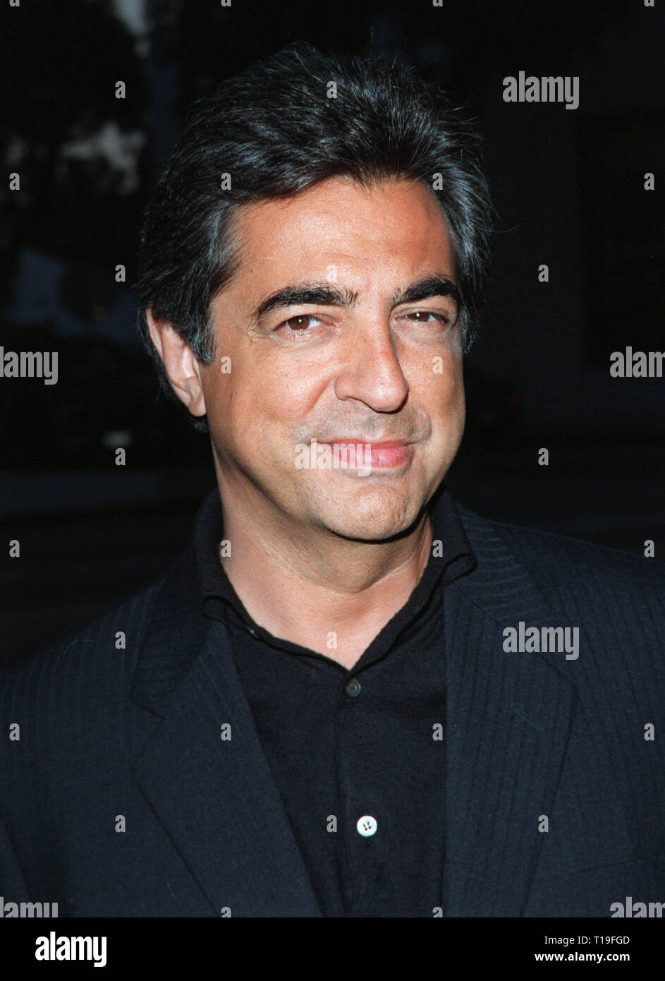 LOS ANGELES, CA - August 18, 1998: Actor JOE MANTEGNA at the Beverly ...