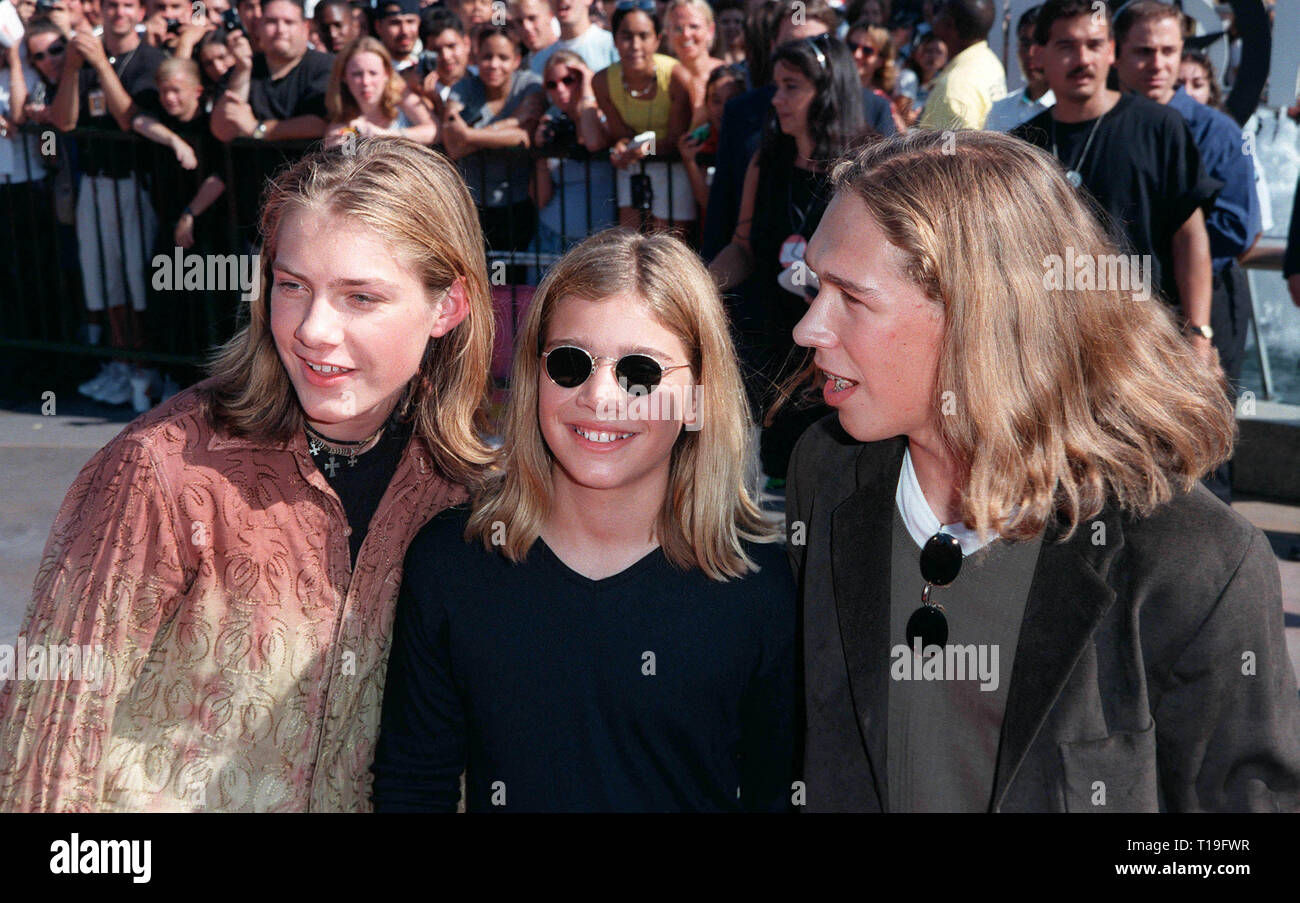 LOS ANGELES, CA - September 11, 1998: Pop group HANSON at the MTV Video ...