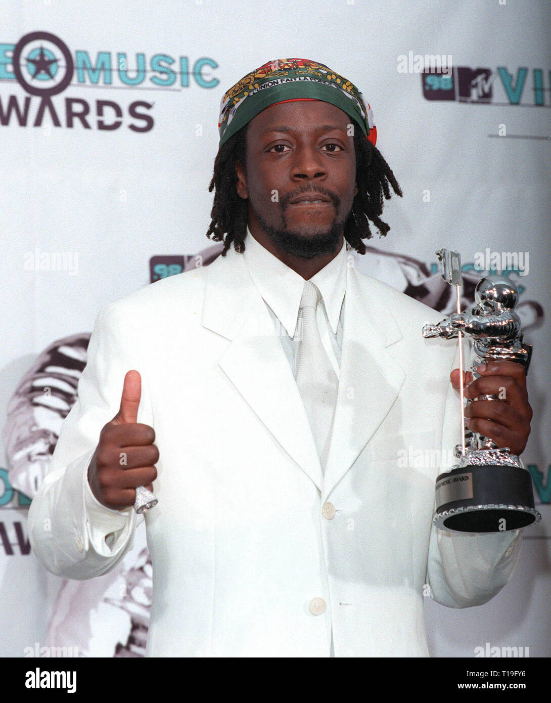 LOS ANGELES, CA - September 11, 1998: Singer WYCLIFFE JEAN at the MTV ...