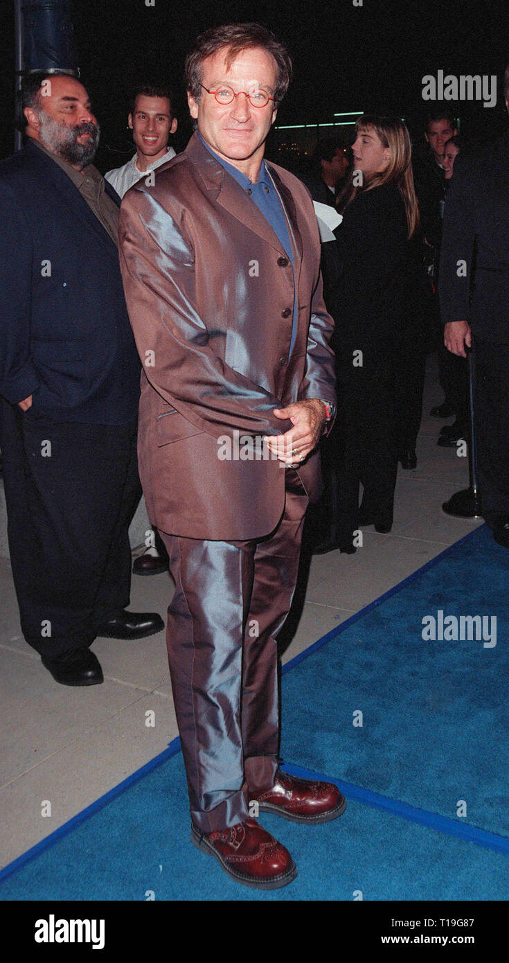 What dreams may come robin williams hi-res stock photography and images ...