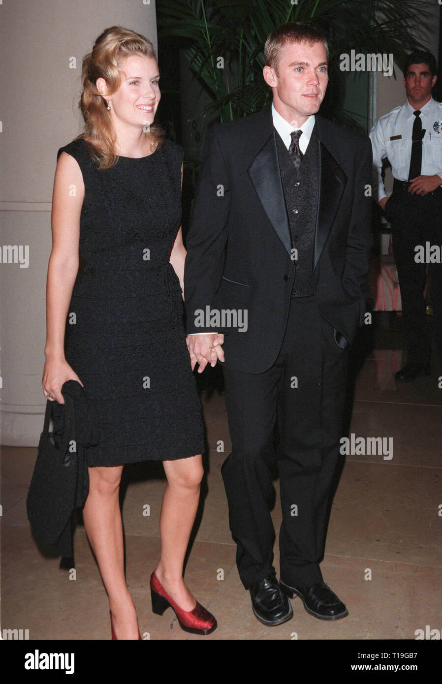 LOS ANGELES, CA - October 11, 1998: "NYPD Blue" star RICK SHRODER ...