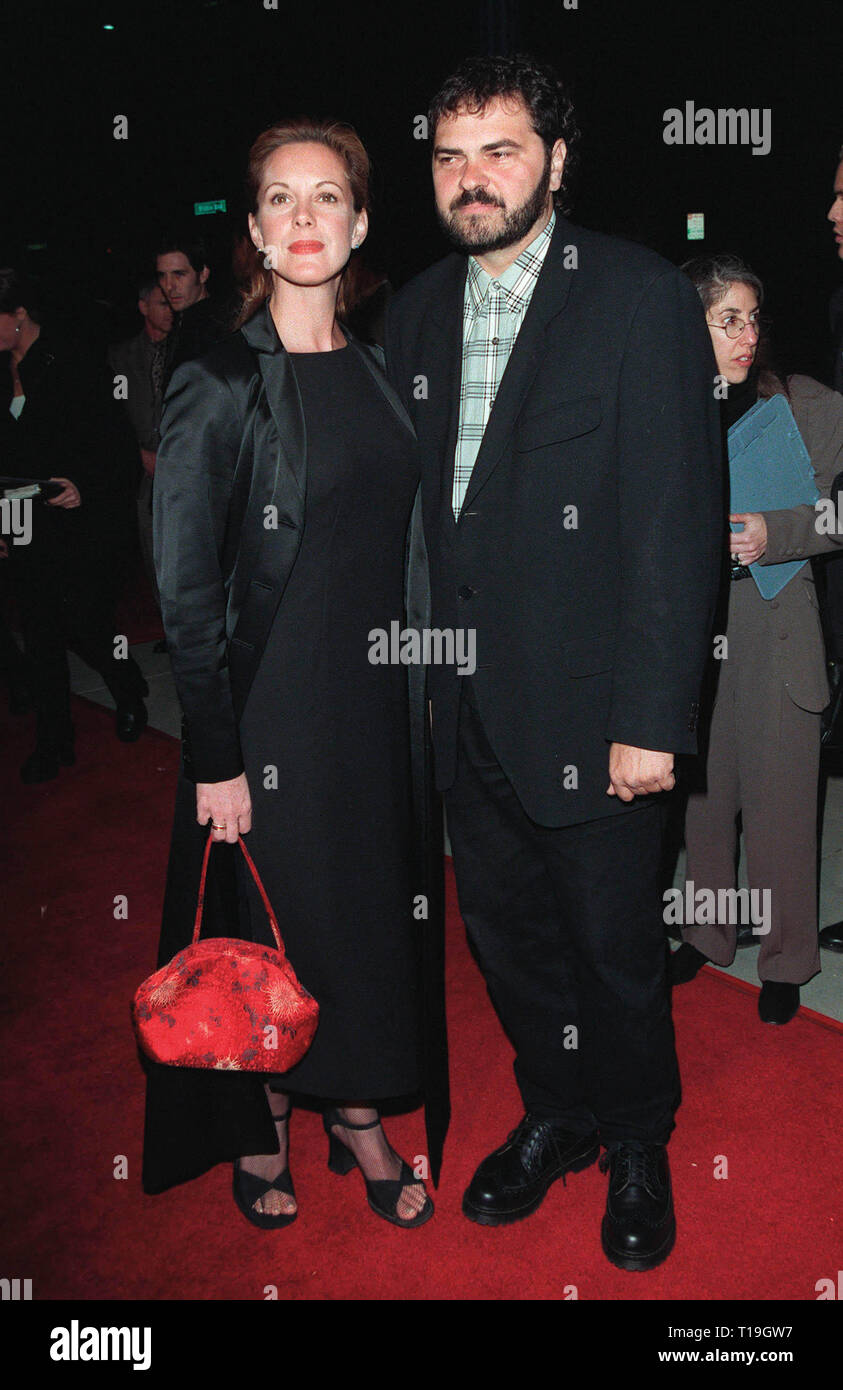 Elizabeth perkins and husband hi-res stock photography and images - Alamy