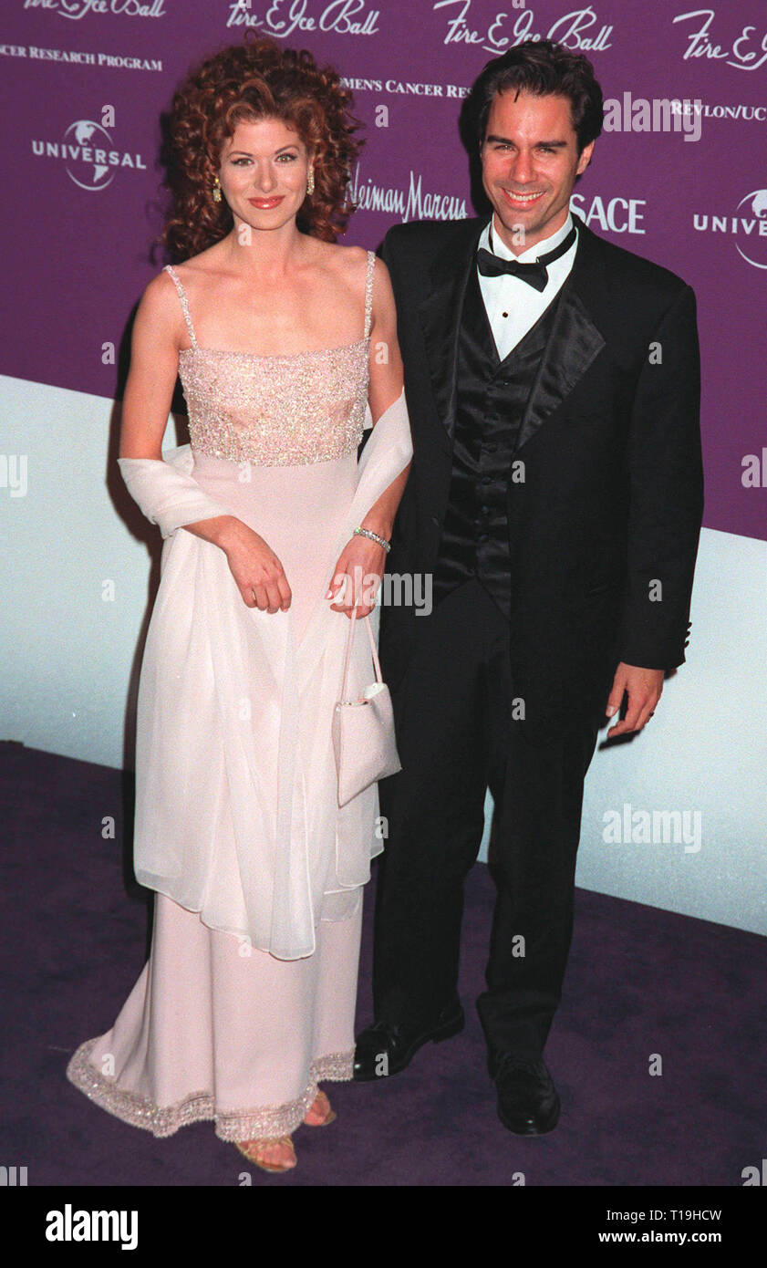 Eric mccormack debra messing 1998 hi-res stock photography and images ...