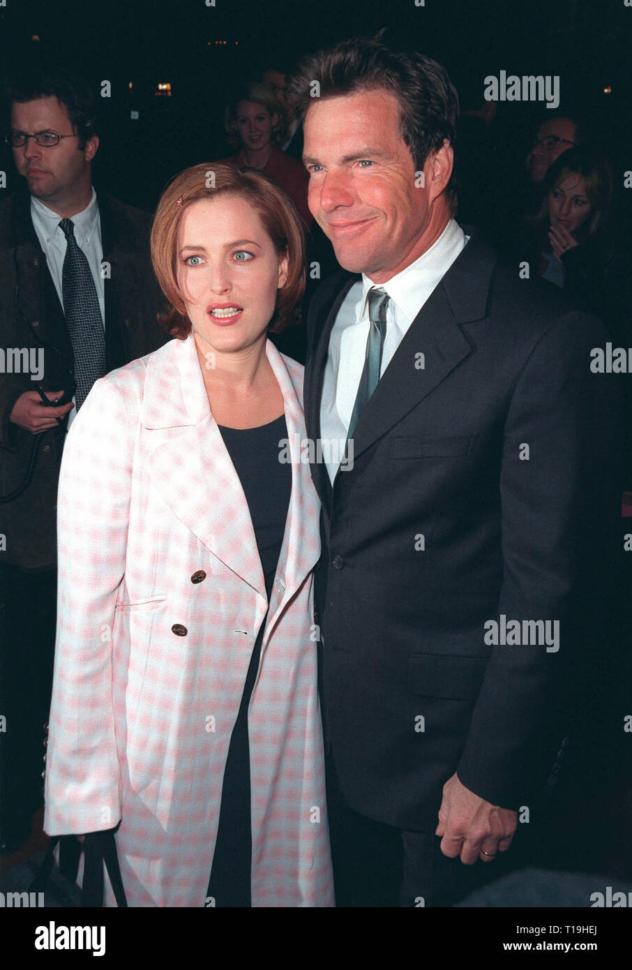 Gillian anderson dennis quaid hi-res stock photography and images - Alamy