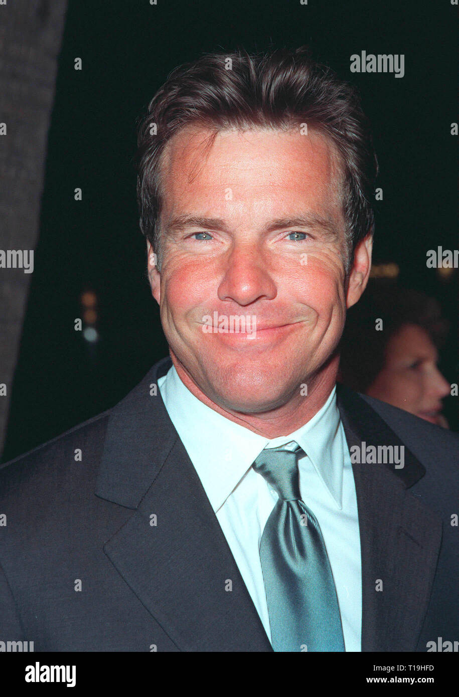 LOS ANGELES, CA - December 10, 1998: Actor DENNIS QUAID at world ...
