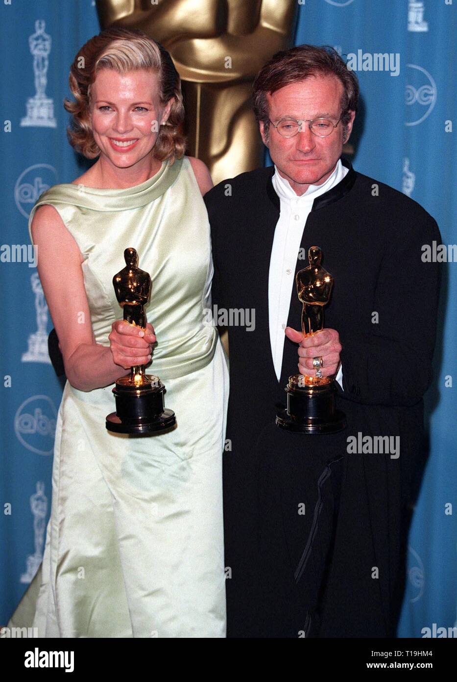 Kim Basinger 2022 Oscars