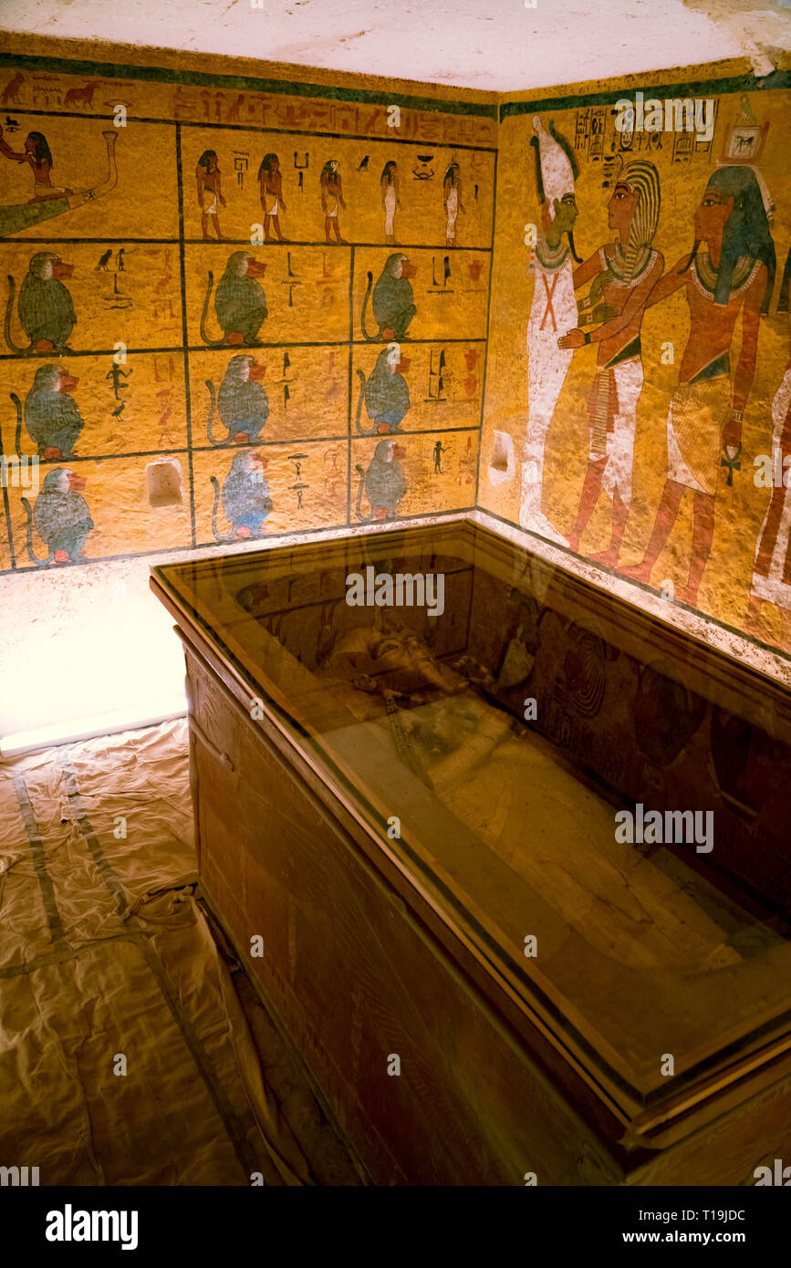 Land of the pharaohs pyramid hi-res stock photography and images - Alamy