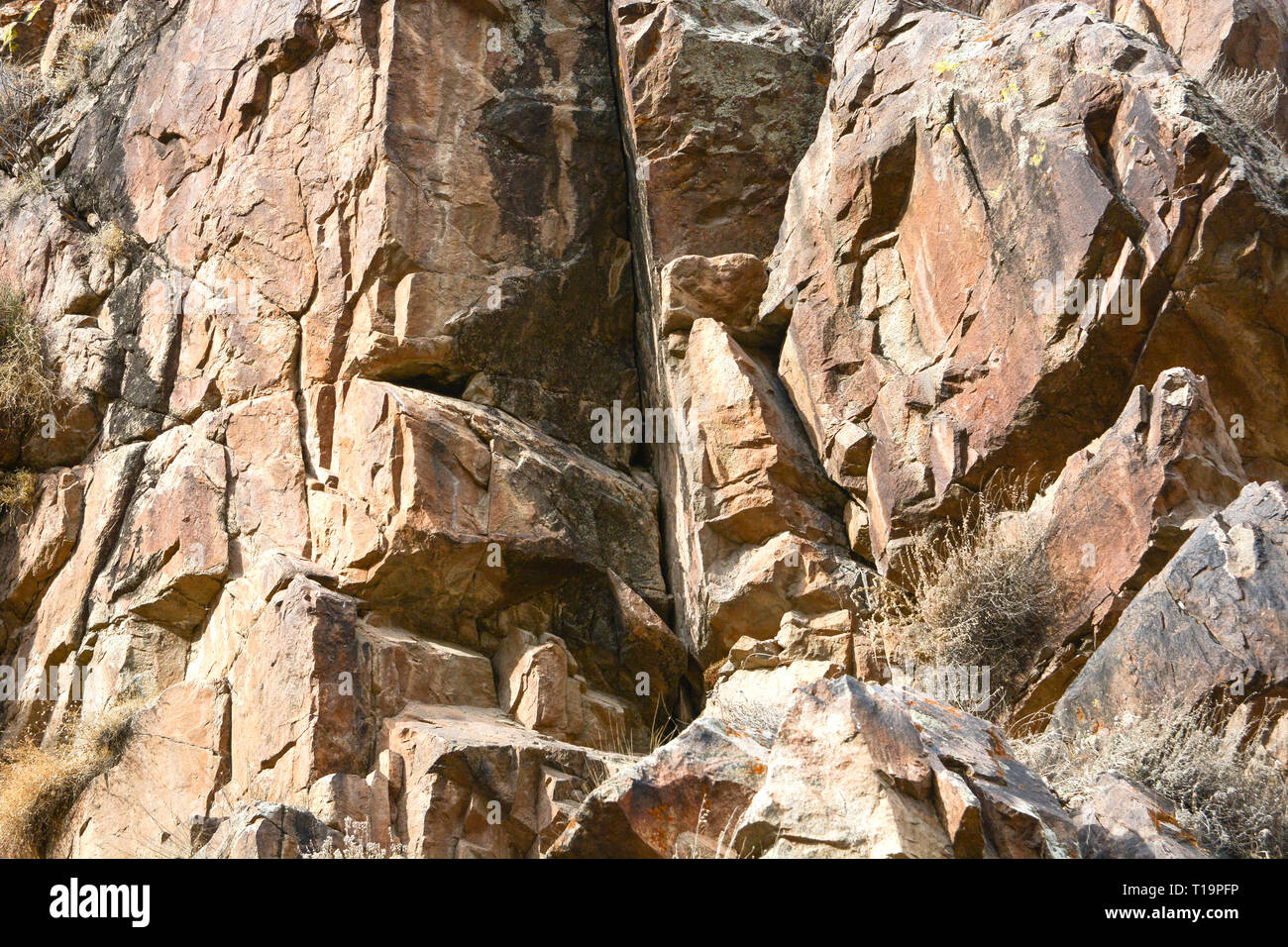 Limestone wall of mountain house hi-res stock photography and images ...
