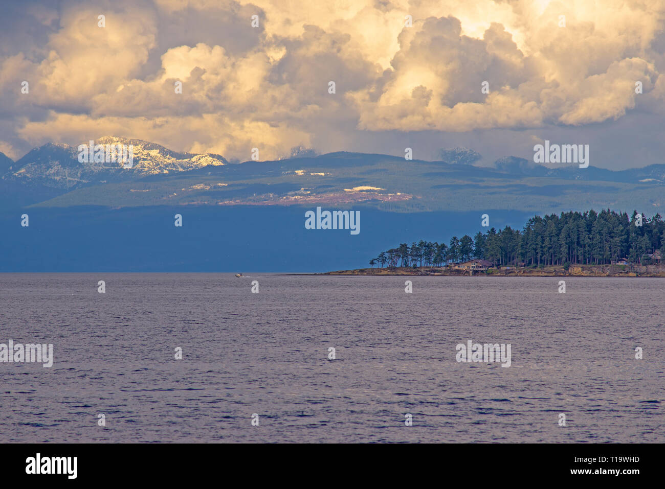 Scenic view of the ocean overlooking the Strait of Georgia from Jack ...