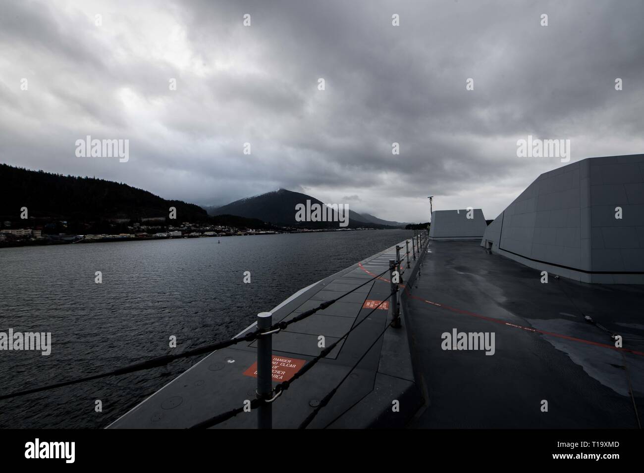 190323-N-DA737-0015 KETCHIKAN, Alaska (Mar 23, 2019) Guided-missile ...
