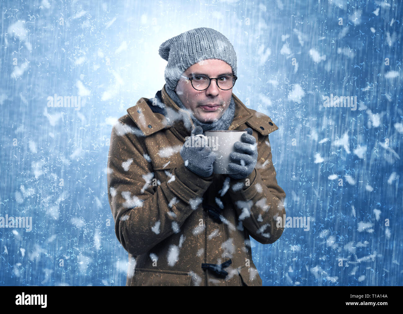 Shiver boy hi-res stock photography and images - Alamy