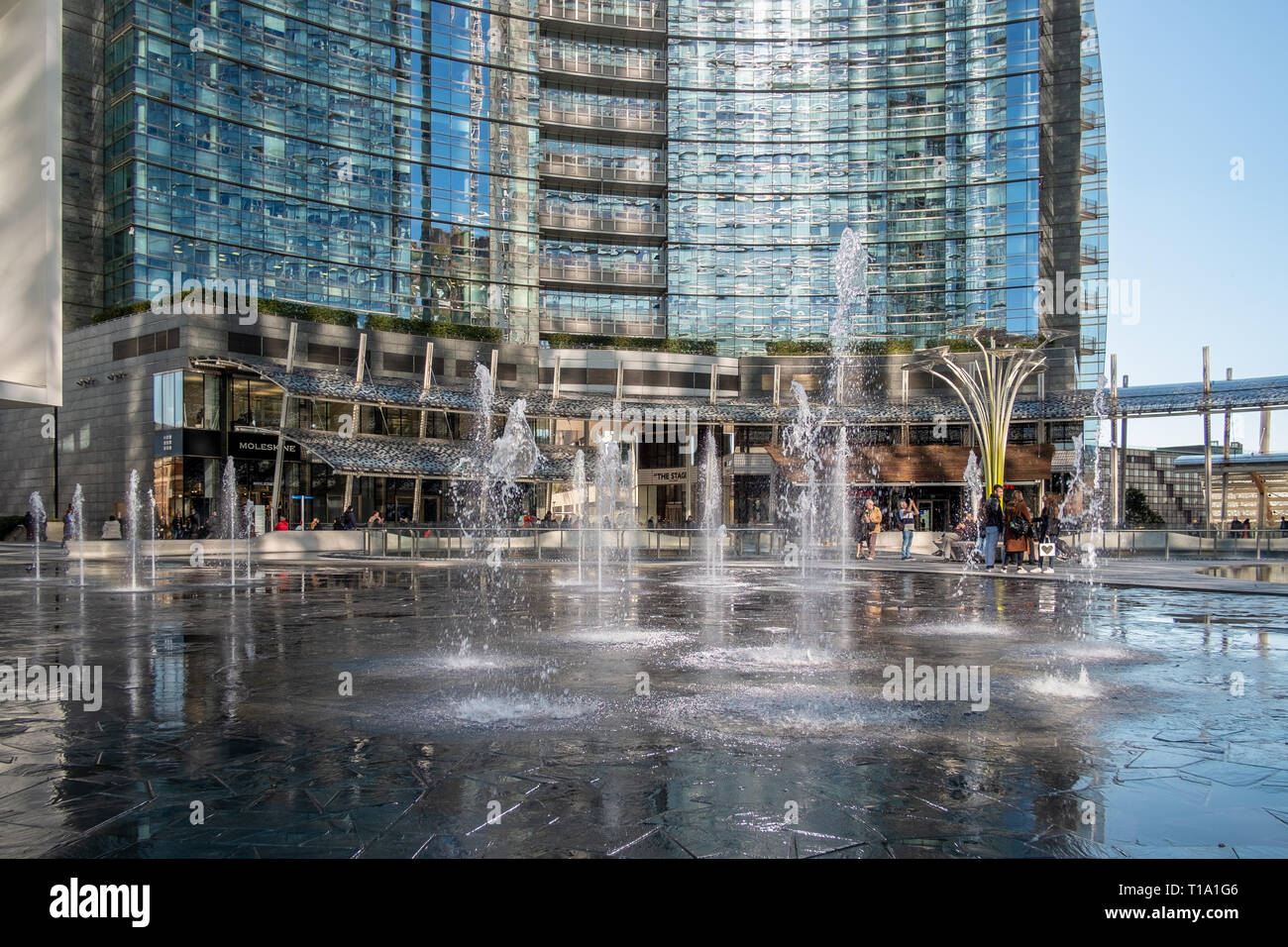 New district milano hi-res stock photography and images - Alamy