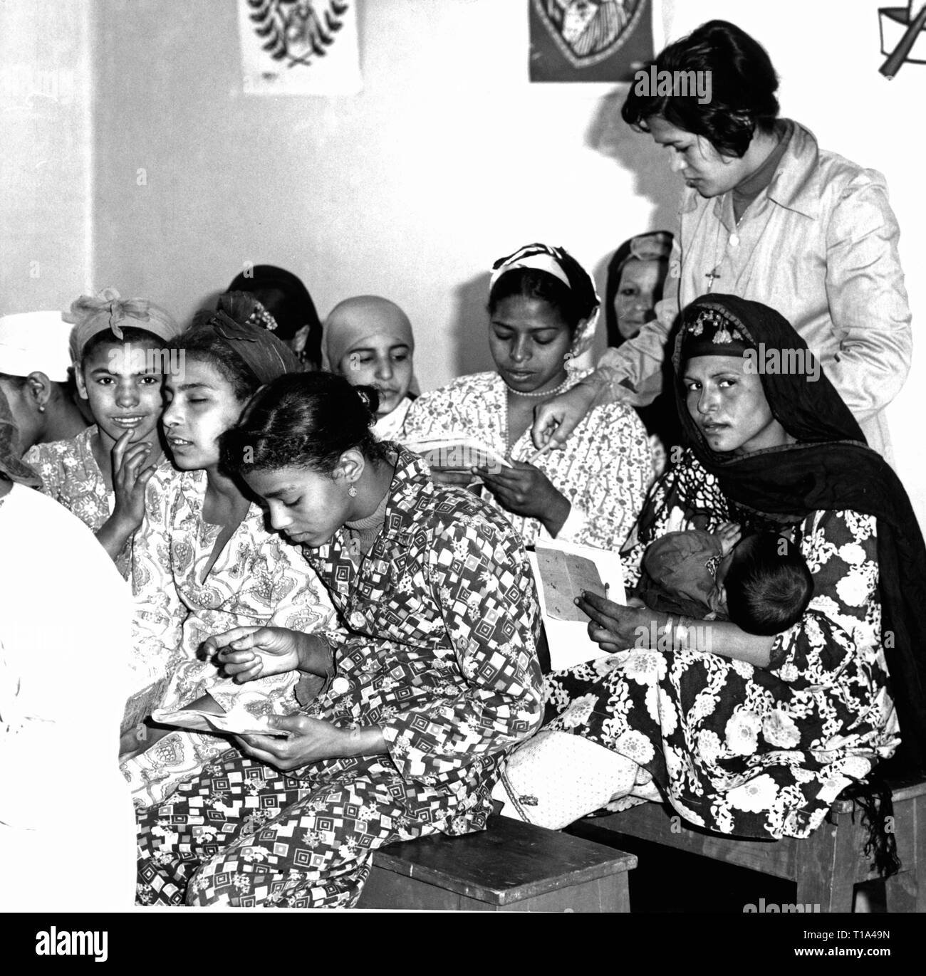 Egypt women coptic Black and White Stock Photos & Images - Alamy