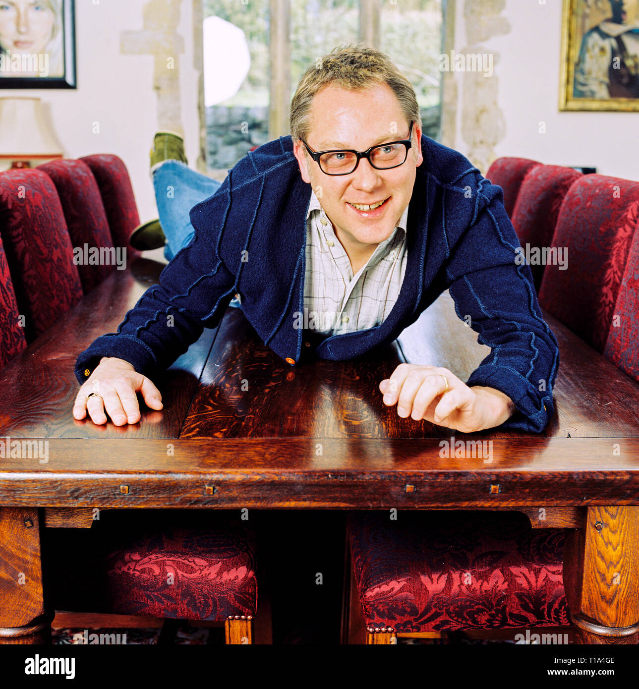 Portrait of comedian Vic Reeves photographed at home in March 2006 ...