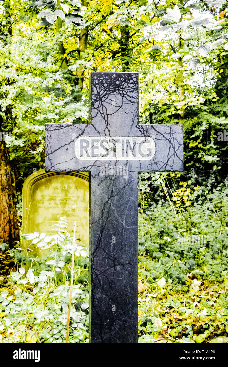 Grave marker in shape of cross hi-res stock photography and images - Alamy