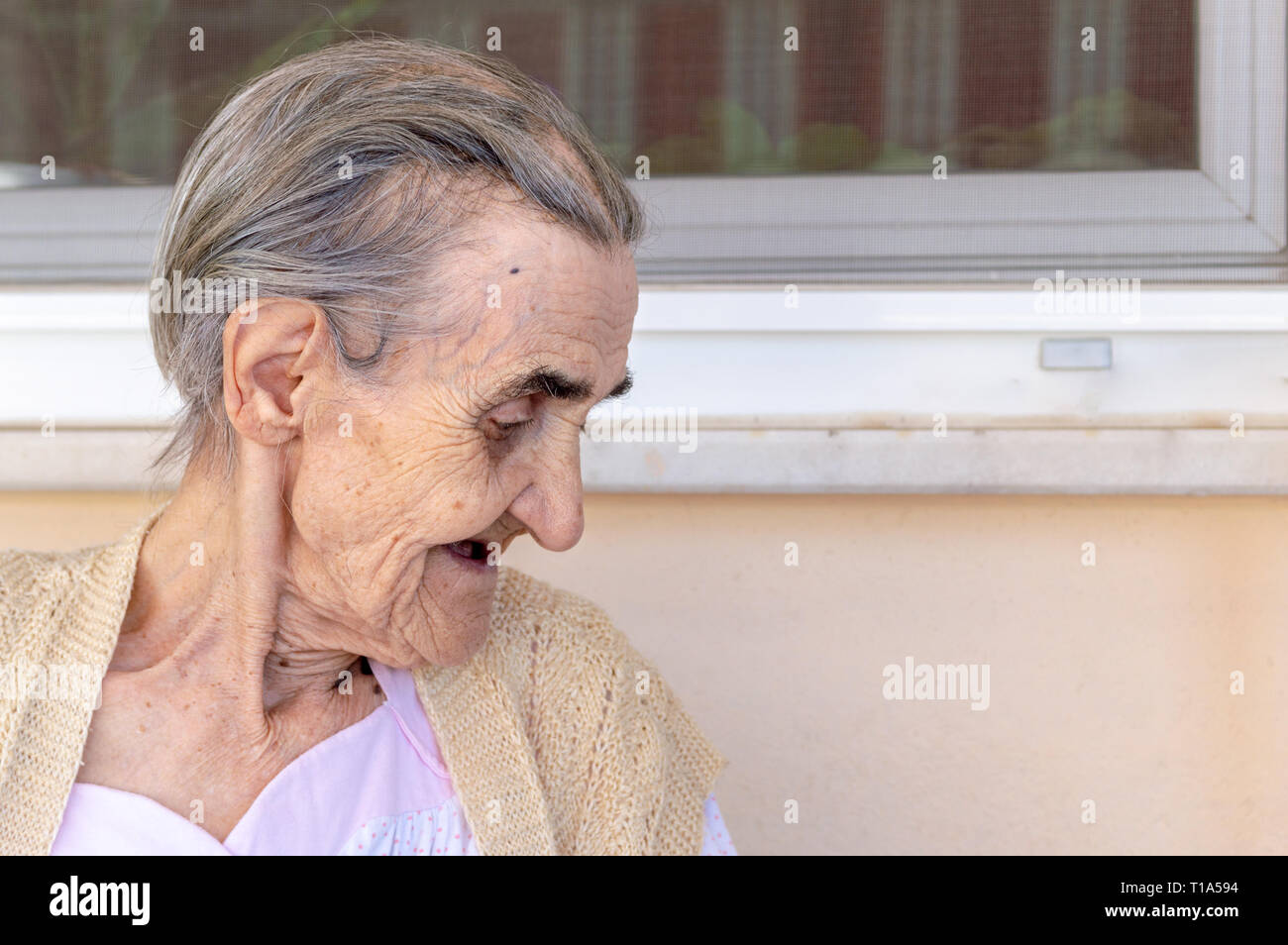 Elderly turkish woman hi-res stock photography and images - Alamy