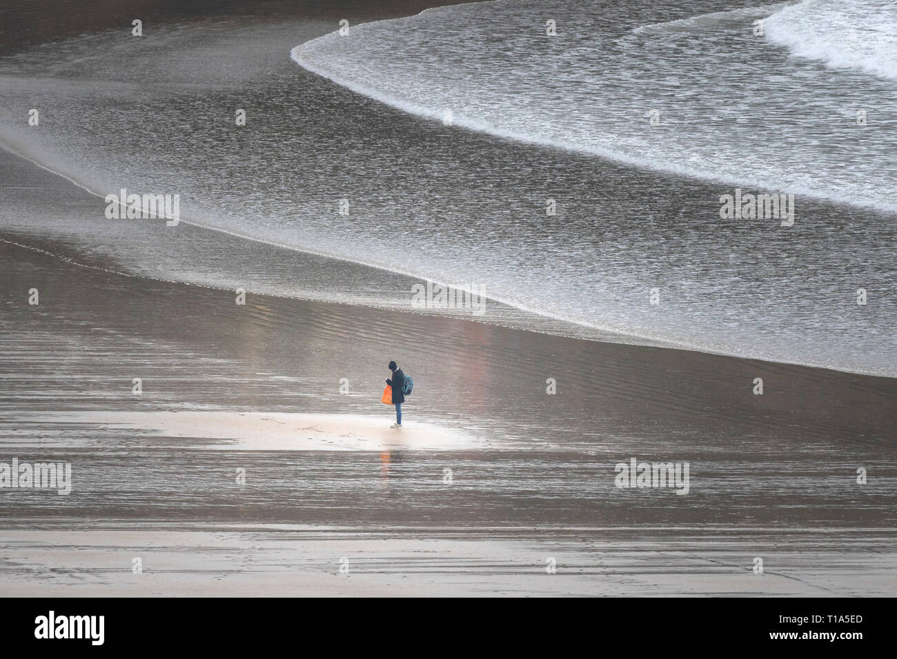 Distant figure hi-res stock photography and images - Alamy