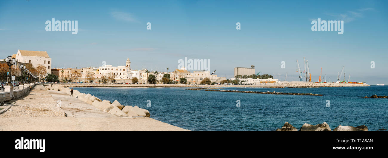 Promenade monopoli puglia italy hi-res stock photography and images - Alamy