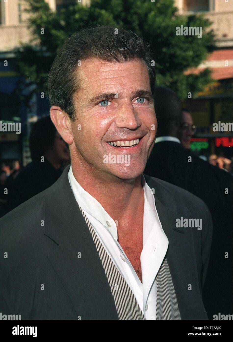 LOS ANGELES, CA - July 7, 1998: Actor MEL GIBSON at the world premiere ...