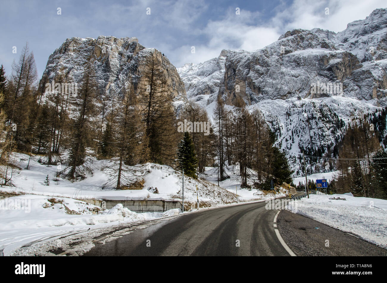 The Sella Pass is a high mountain pass between the provinces of ...