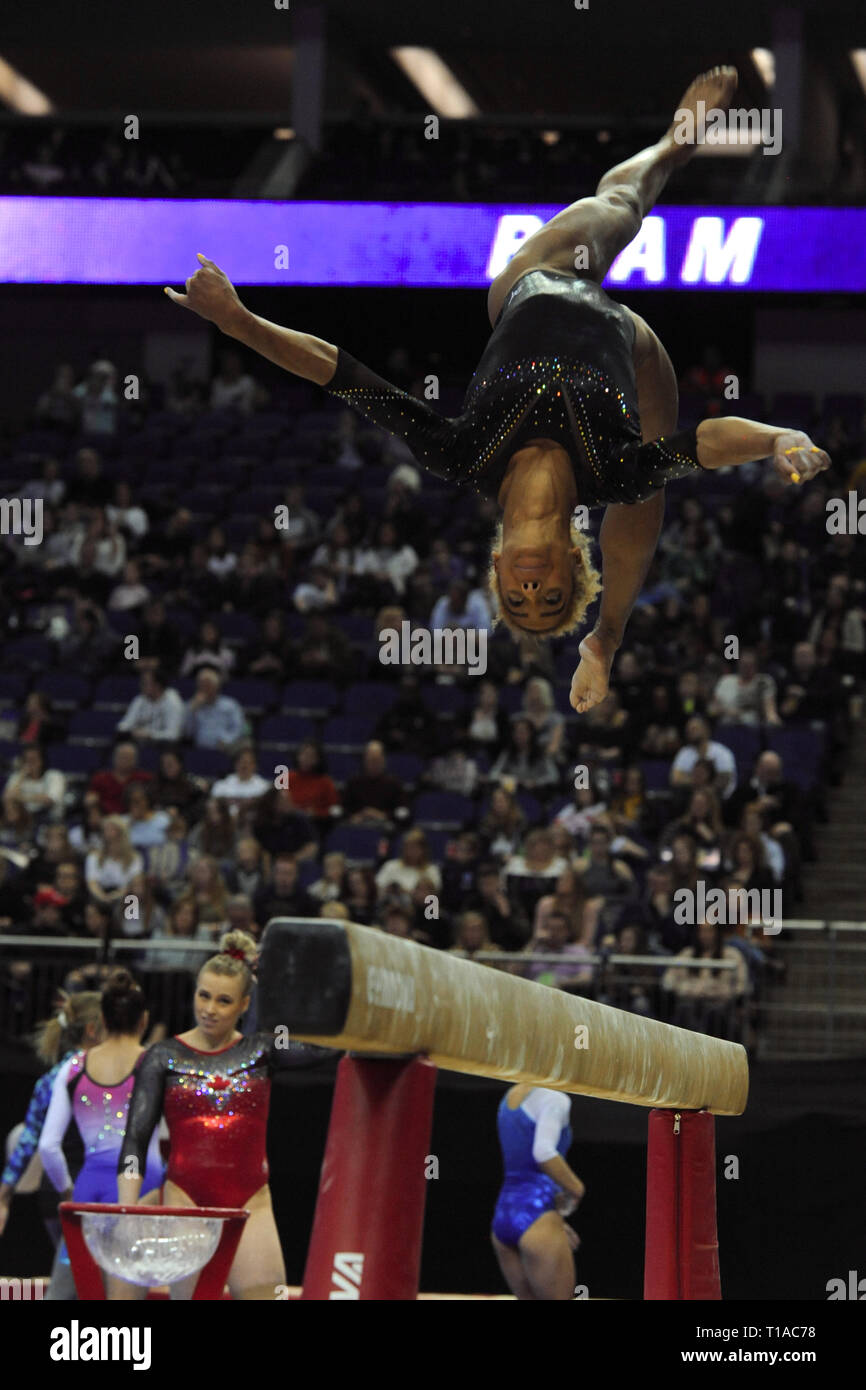 Gymnast jumping on beam hi-res stock photography and images - Alamy