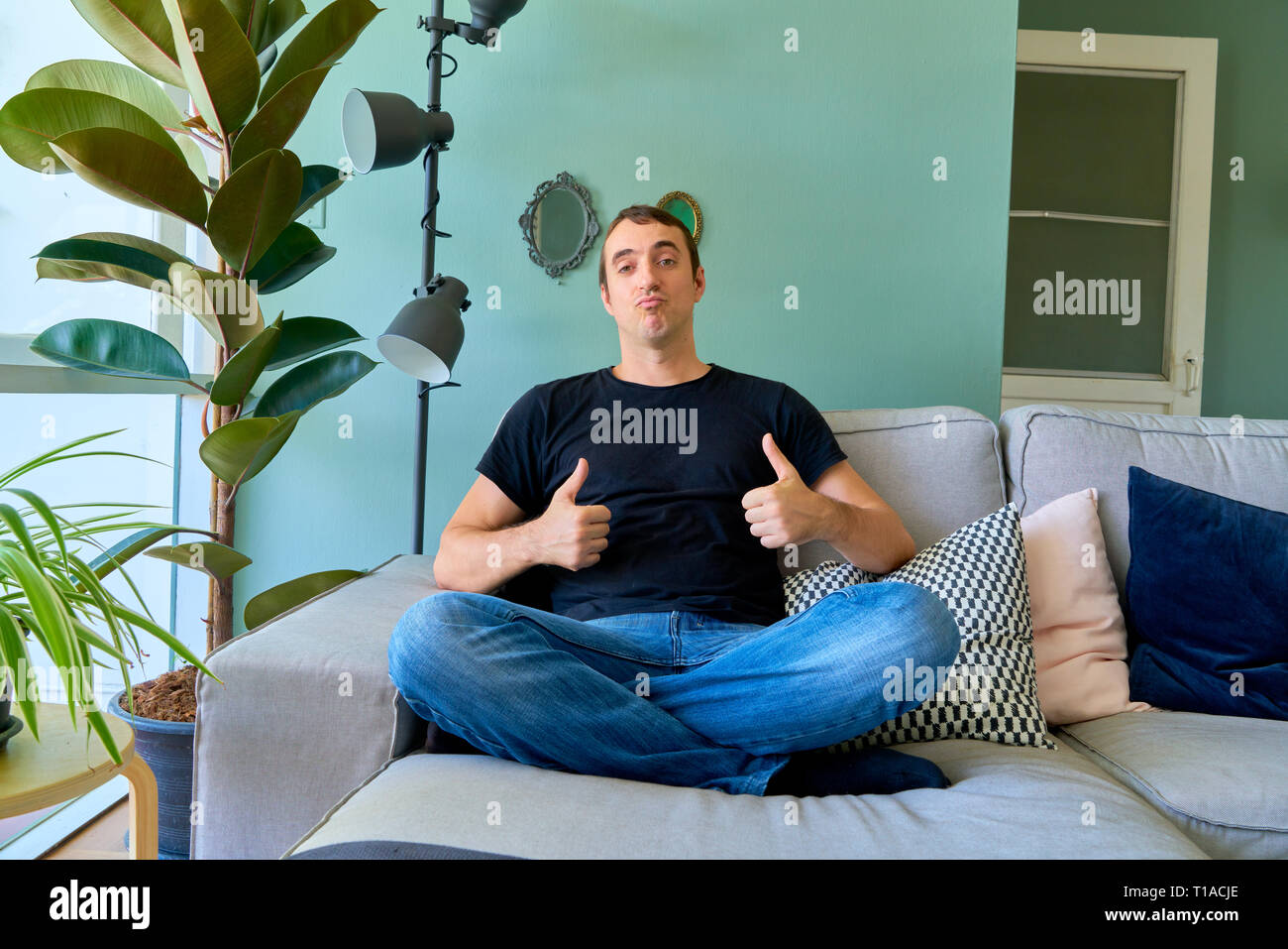 Expression pouting male looking hi-res stock photography and images - Alamy