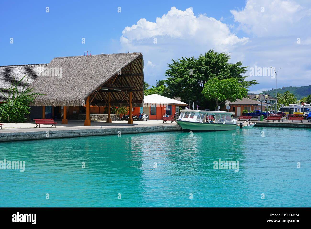 Vaitape village hi-res stock photography and images - Alamy
