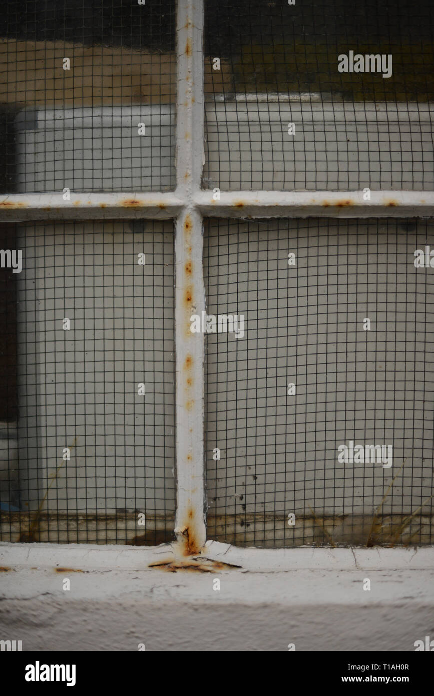 Frame lattice hi-res stock photography and images - Alamy