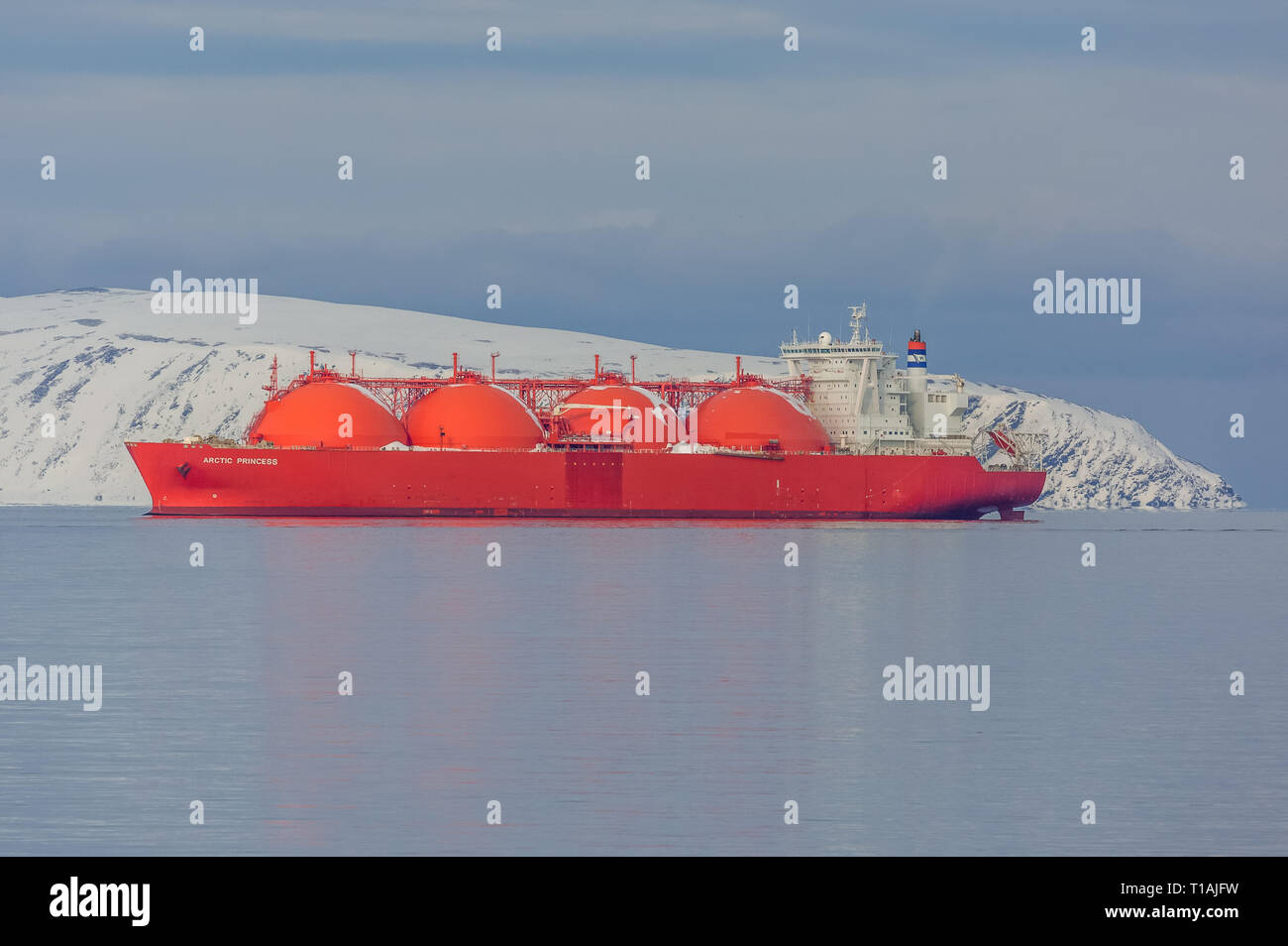 Lng tanker ship hi-res stock photography and images - Alamy