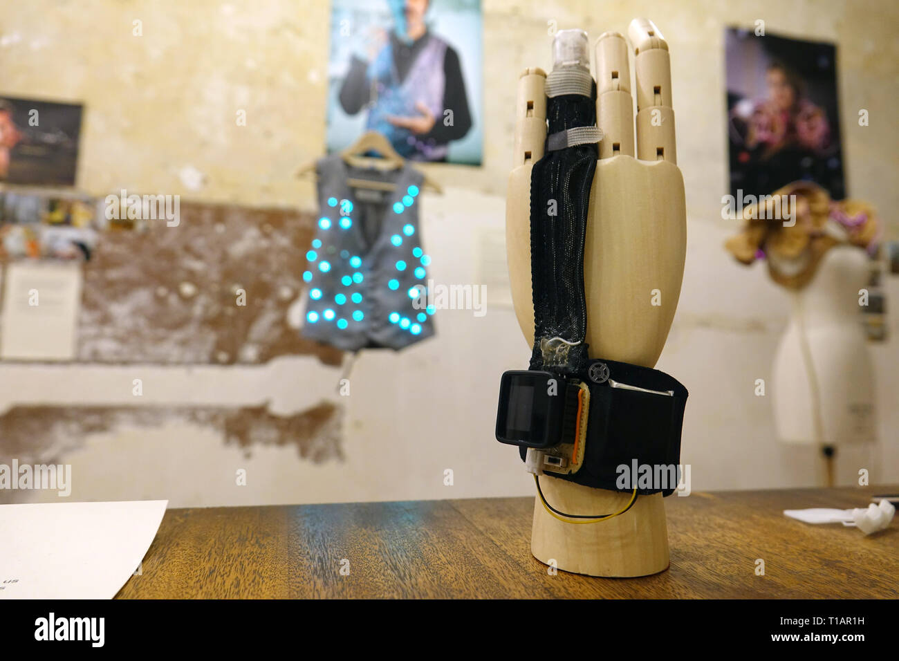 Smart textiles hi-res stock photography and images - Alamy