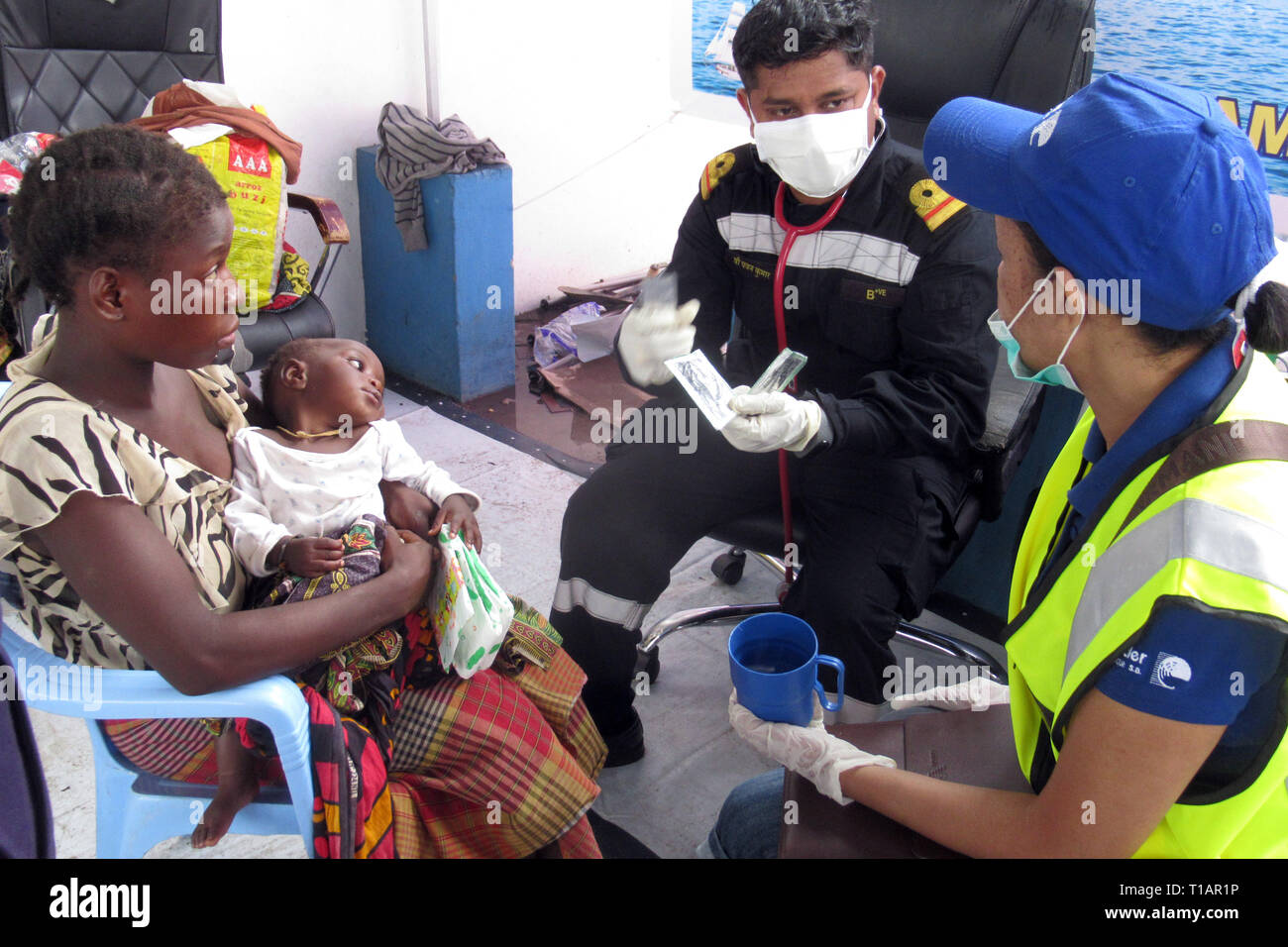 Navy doctors hi-res stock photography and images - Alamy