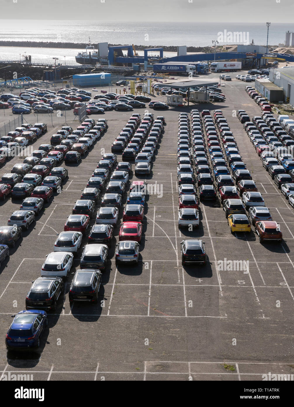 Car stockpile hi-res stock photography and images - Alamy