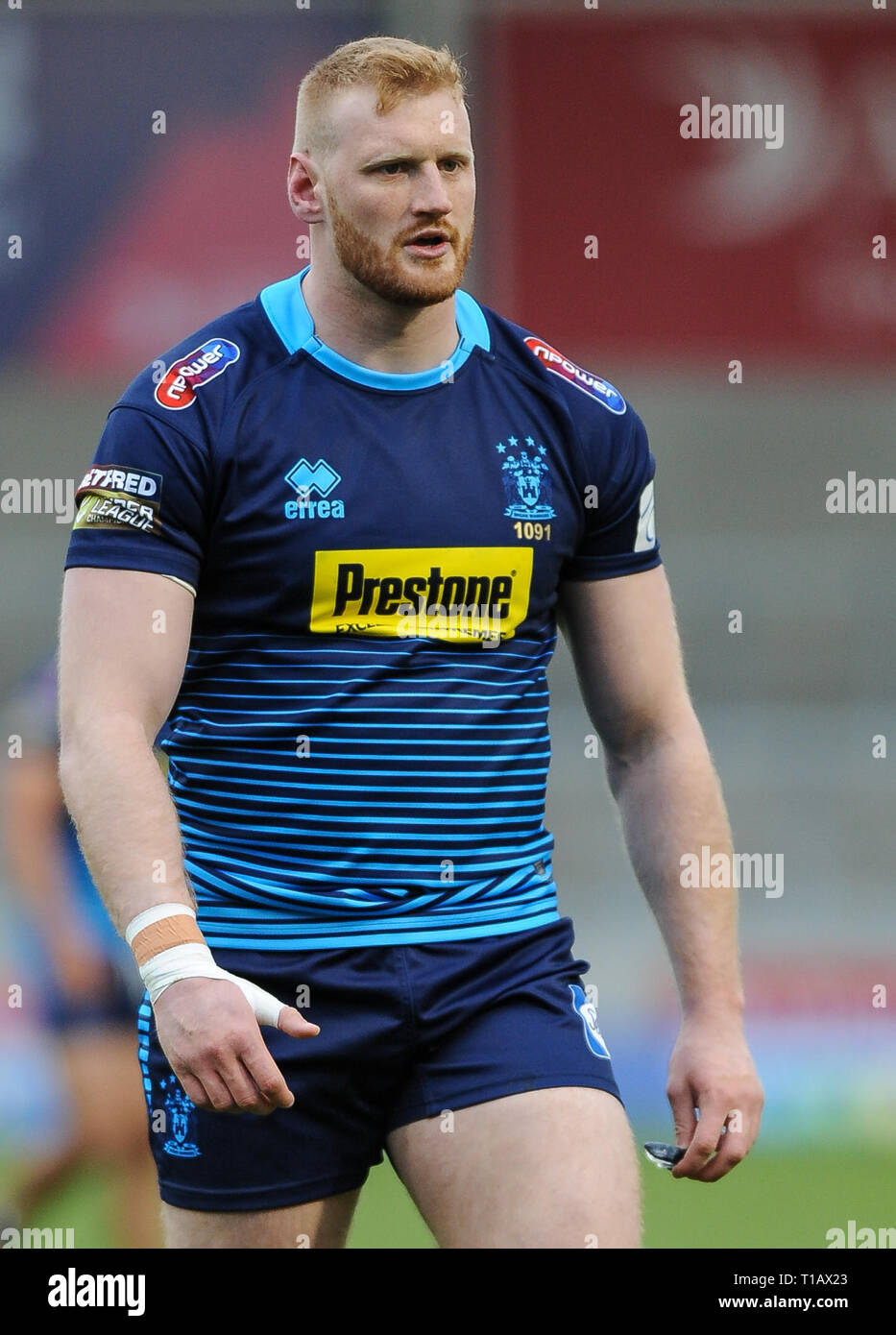 Dean forward hi-res stock photography and images - Alamy