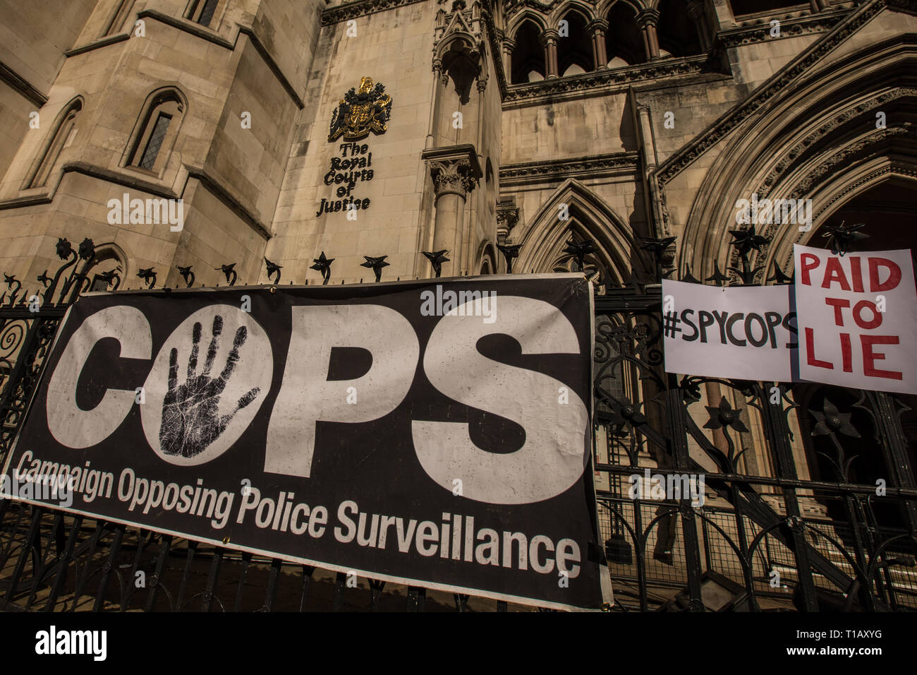 Undercover policing hi-res stock photography and images - Alamy