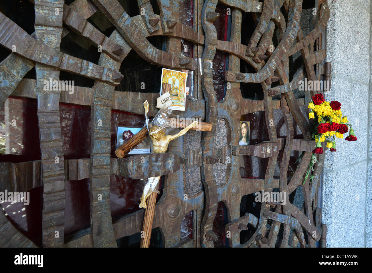 General view of the entrance of the crypt where the Spanish government ...