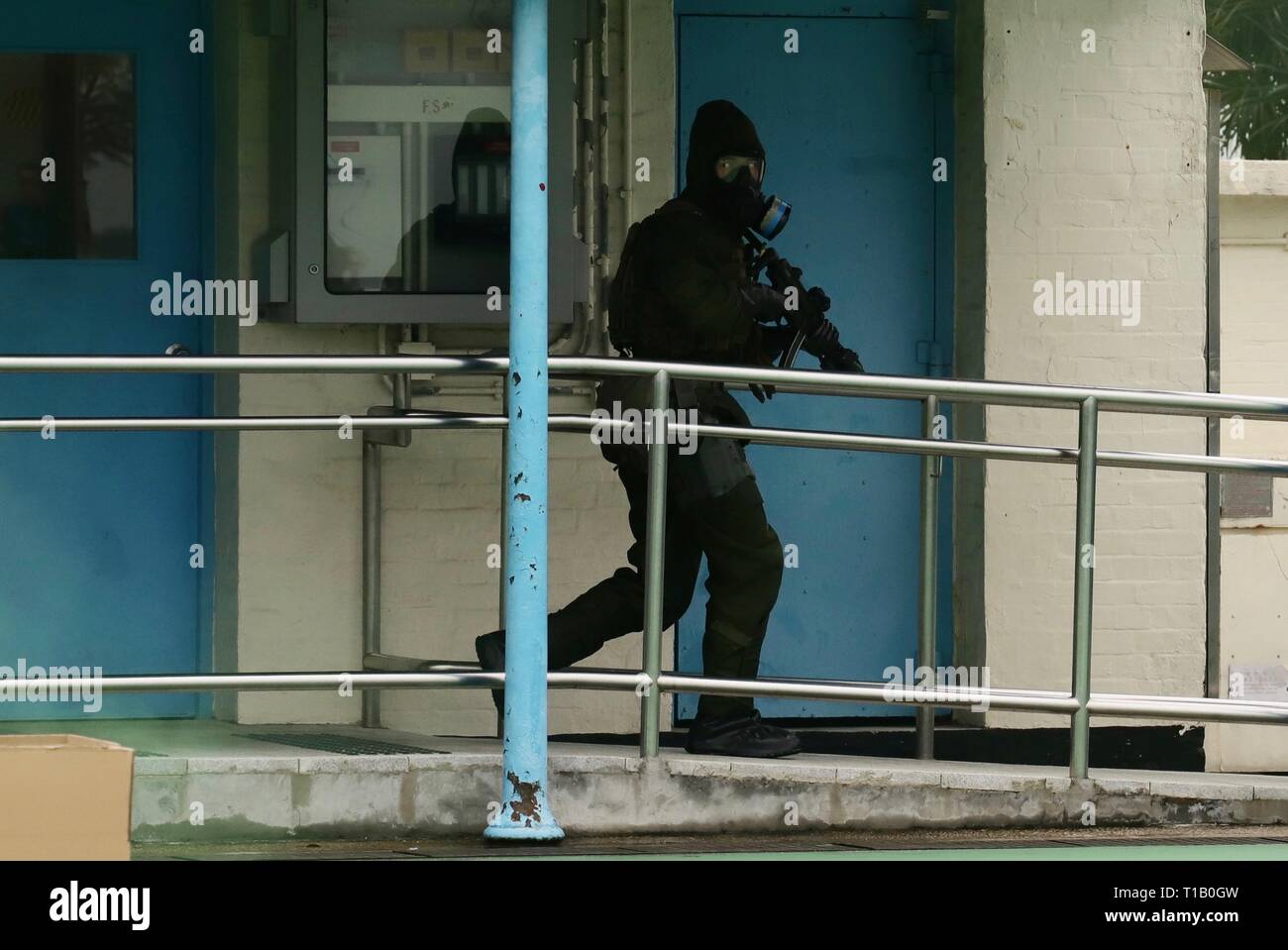 Hong Kong. 25th Mar, 2019. Officer of the SDU - Special Duties Unit ...