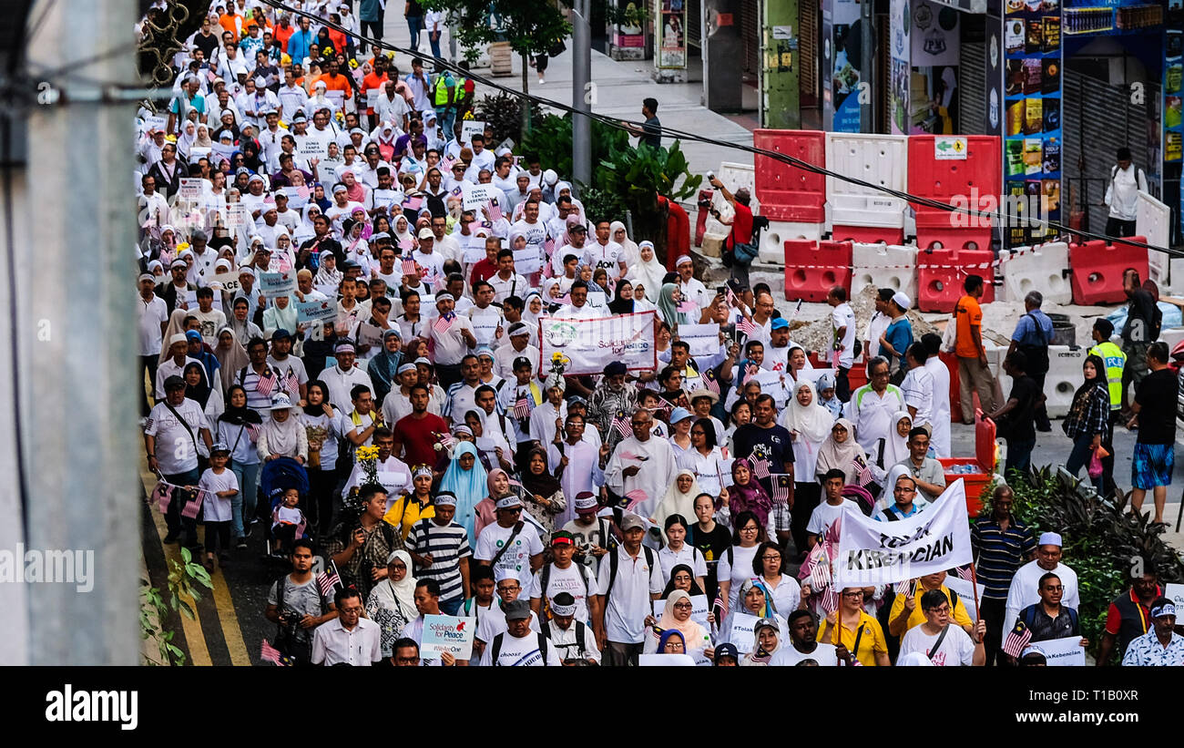 Mosque merdeka hi-res stock photography and images - Alamy