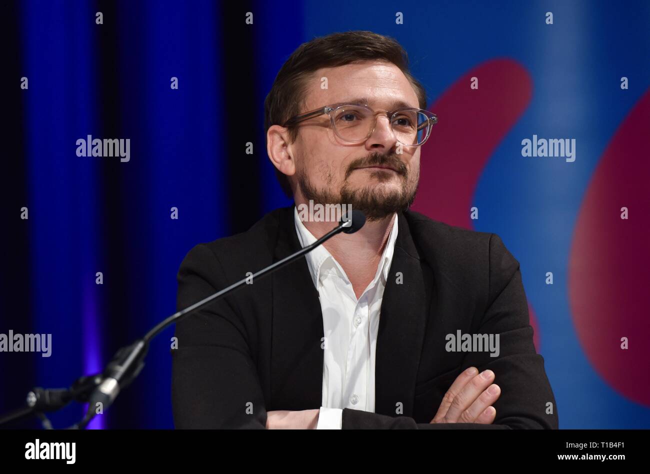 Cologne, Germany. 25th Mar 2019. The actor Florian Lukas reads at the ...