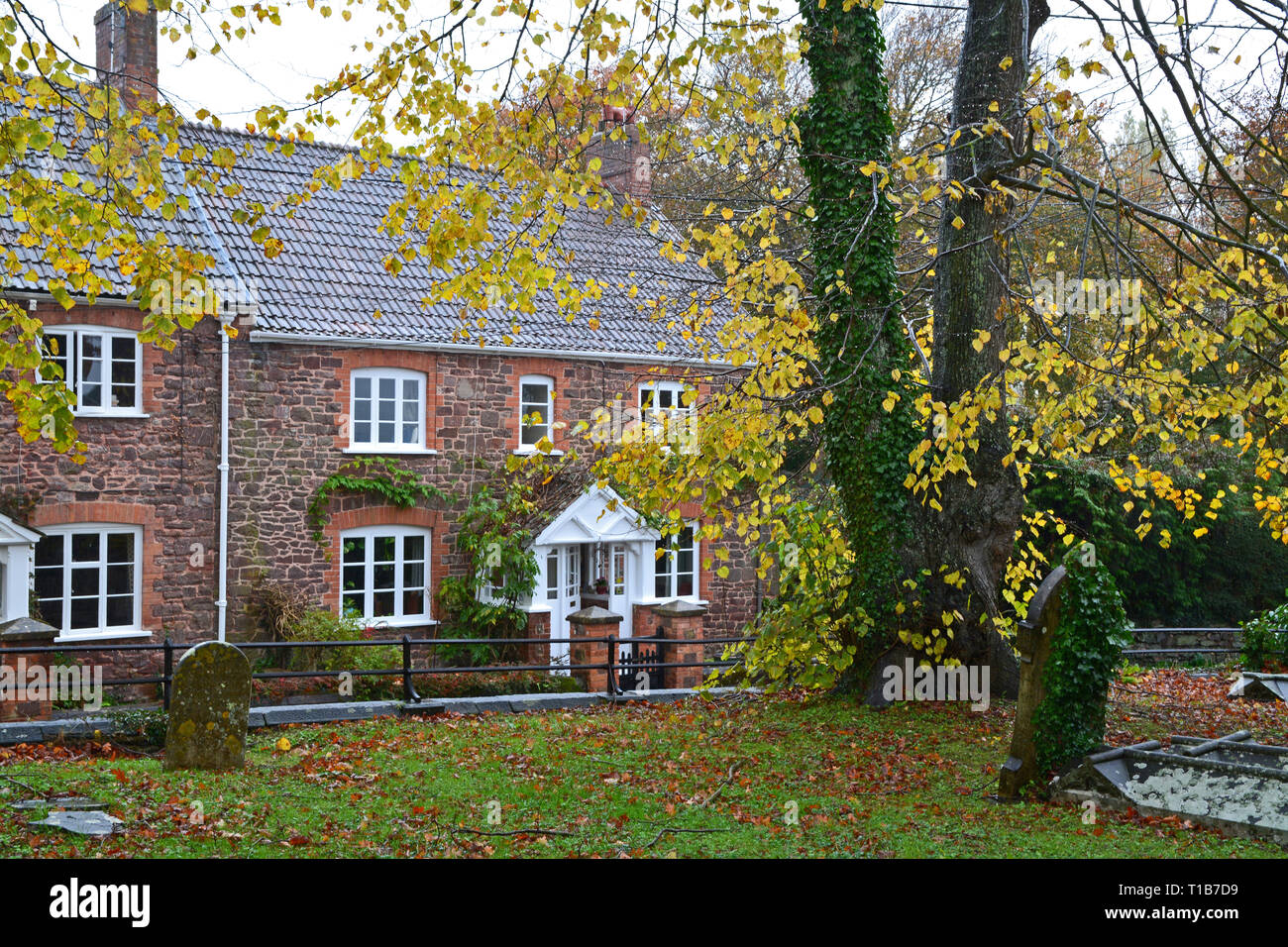 West somerset cottages hi-res stock photography and images - Alamy